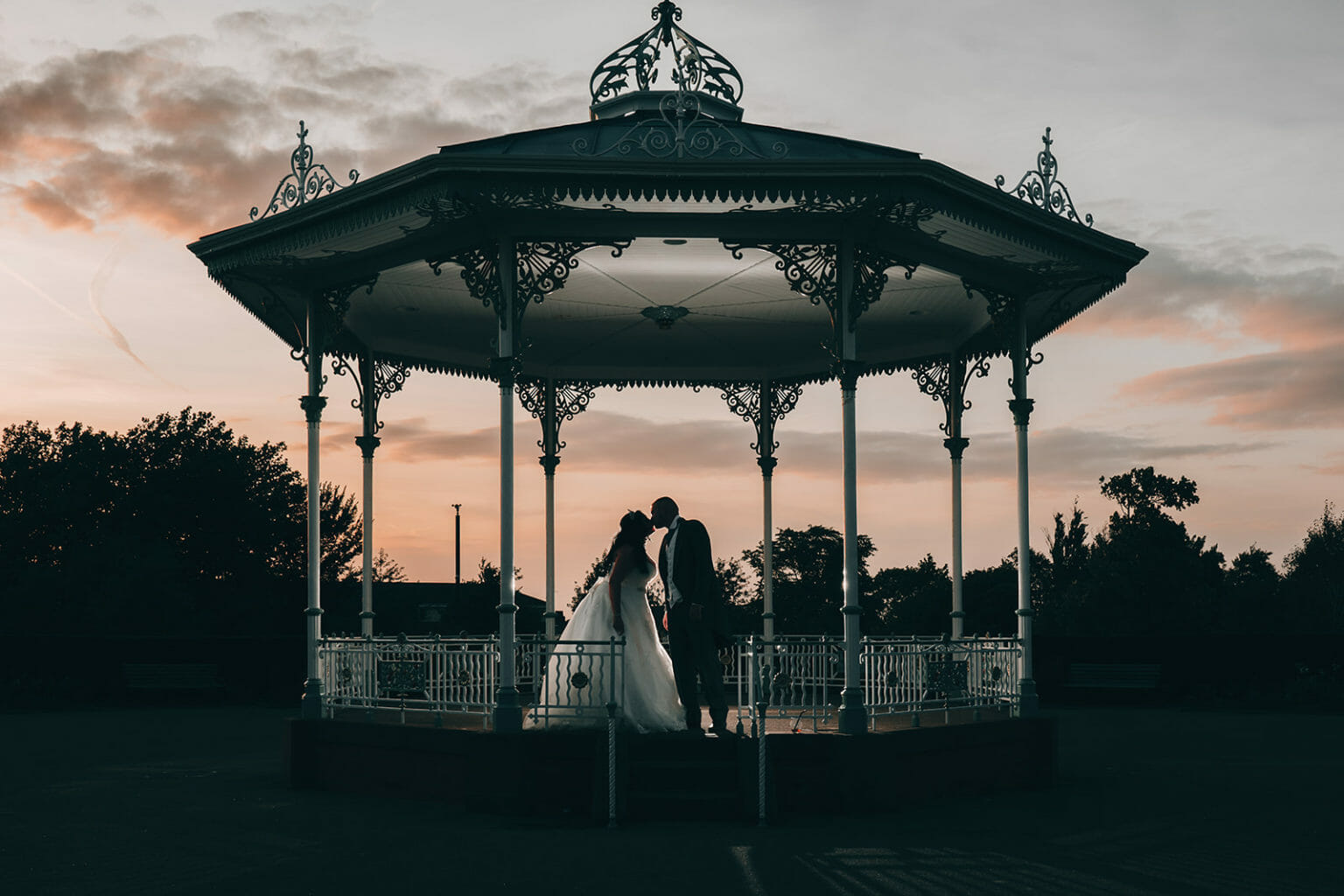 How to Photograph Glassware - 8 Pro Photography Tips for Beginners