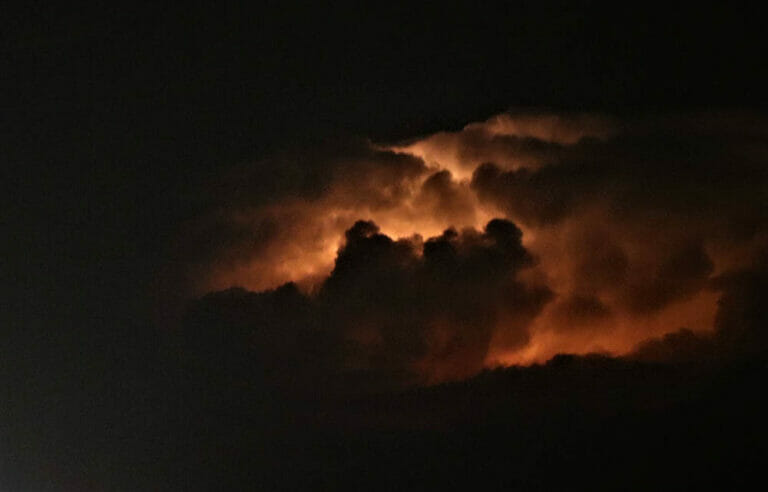 Dramatic Lighting Photography Tutorial: How to Take Incredible Photos