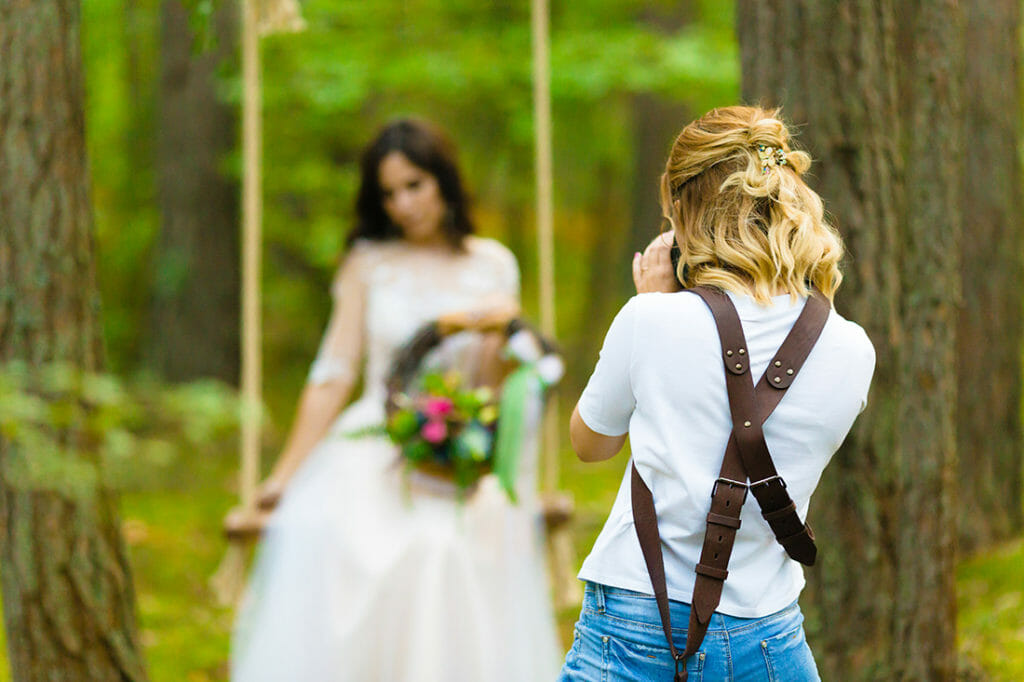 Wedding Photography: Powerful Tips & Ideas for Beginners - iPhotography