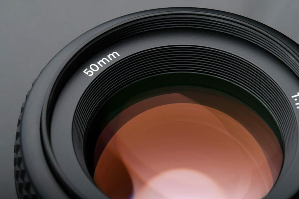 What Lenses Do Beginner Photographers Need? FULL GUIDE